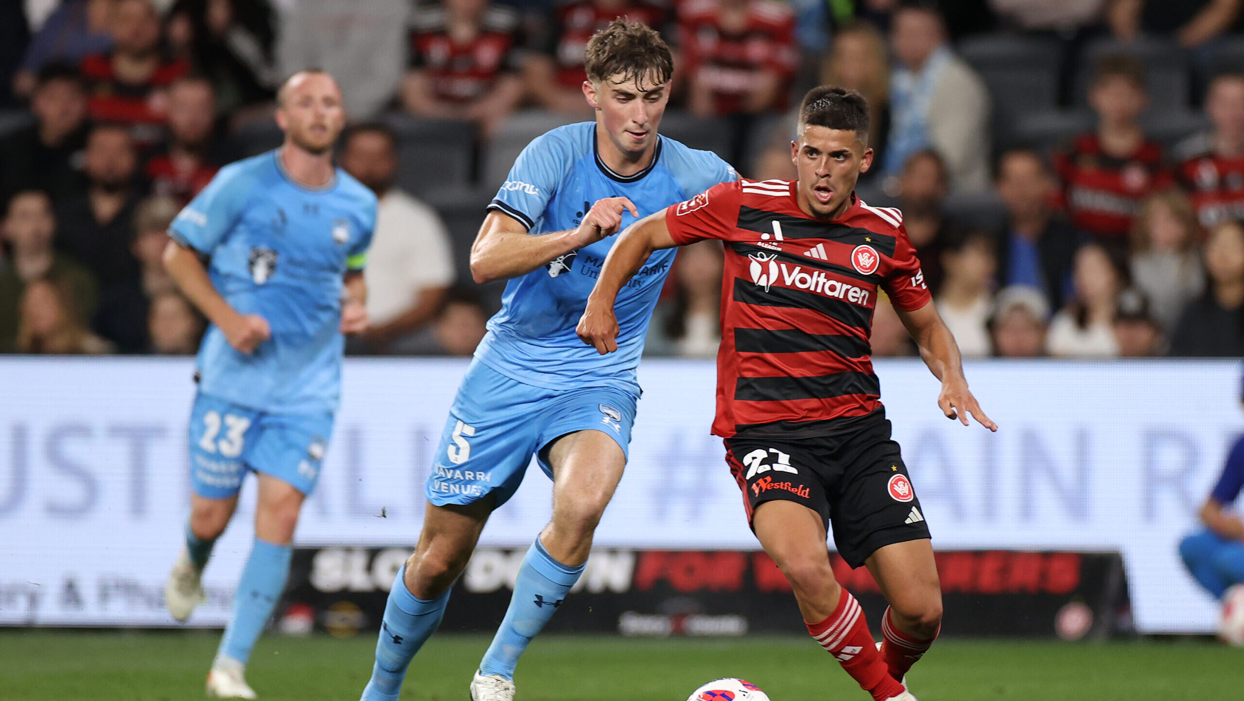 'It's not a discipline issue': 10-man Sydney succumb to late Bulls winner