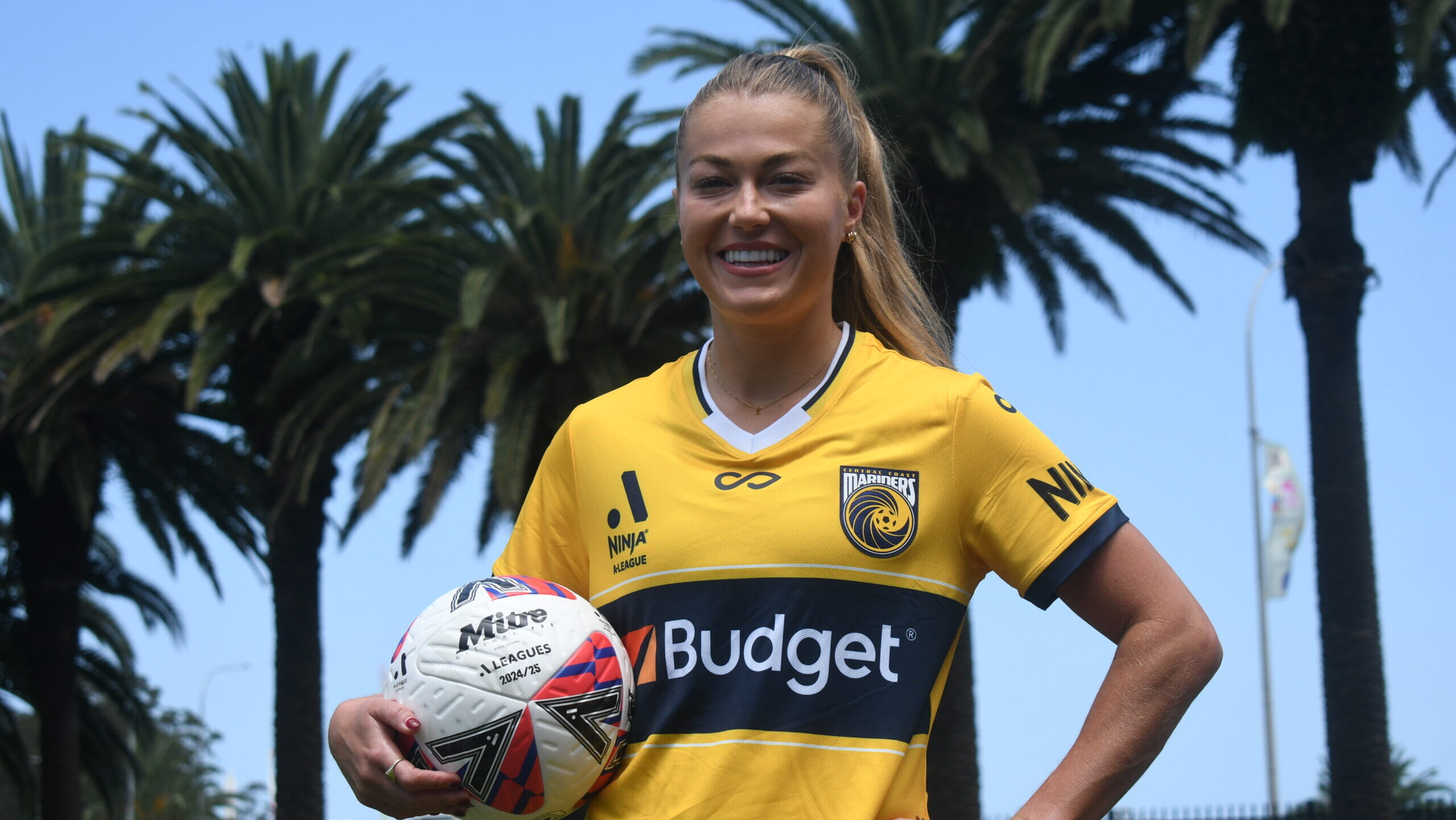 'Players are nothing without coaches': Rowe praises new coach Emily Husband
